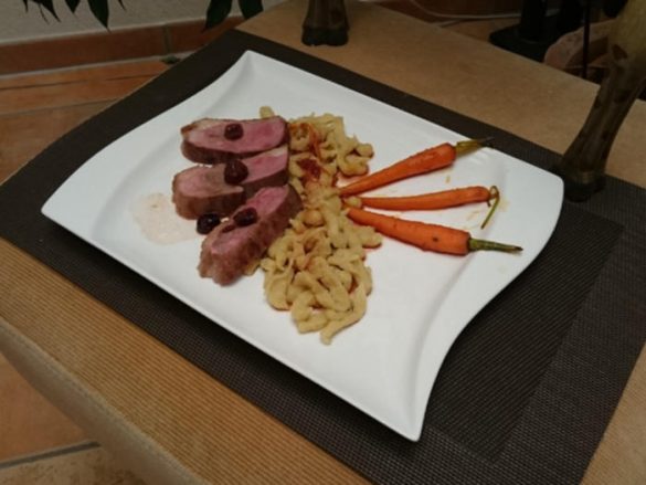 Crispy Duck Breast on Mulled Wine Sauce with Speculoos Spaetzle and ...