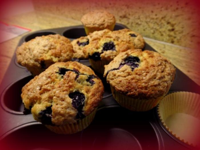Blueberry Muffins with Cinnamon Sprinkles | Chef Reader