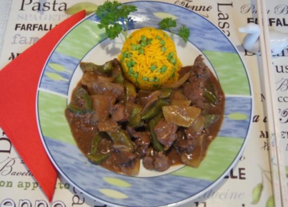 Chicken Liver with Bell Pepper, Onion and Yellow Basmati Rice with Peas ...