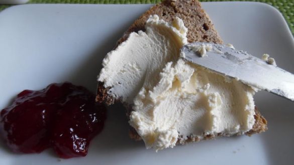 Make Your Own Philadelphia-style Cream Cheese | Chef Reader