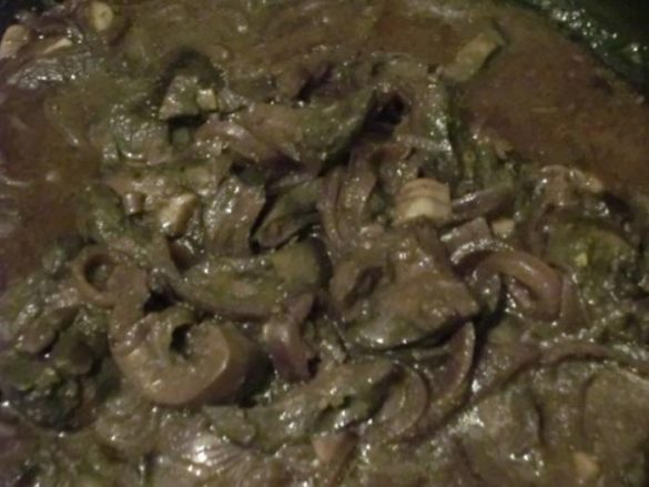 Pigs Kidneys in Onion Red Wine Sauce | Chef Reader