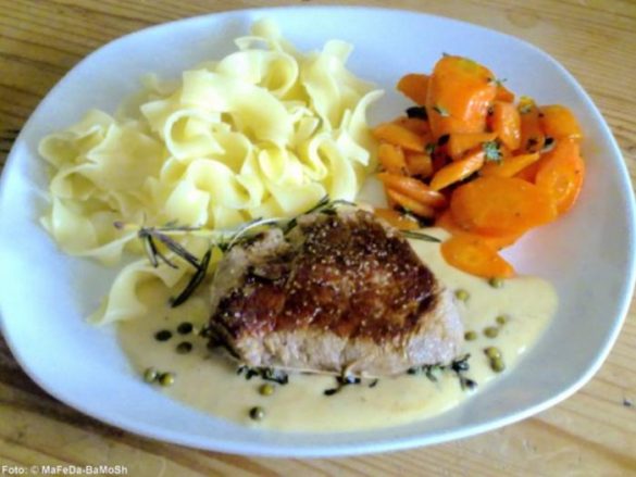 Fillet Steaks with Creamy Pepper Sauce | Chef Reader