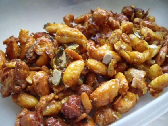 Spicy Snack: Roasted Nuts with Honey | Chef Reader