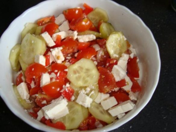 Arabic Tomato Cucumber Salad | Chef Reader