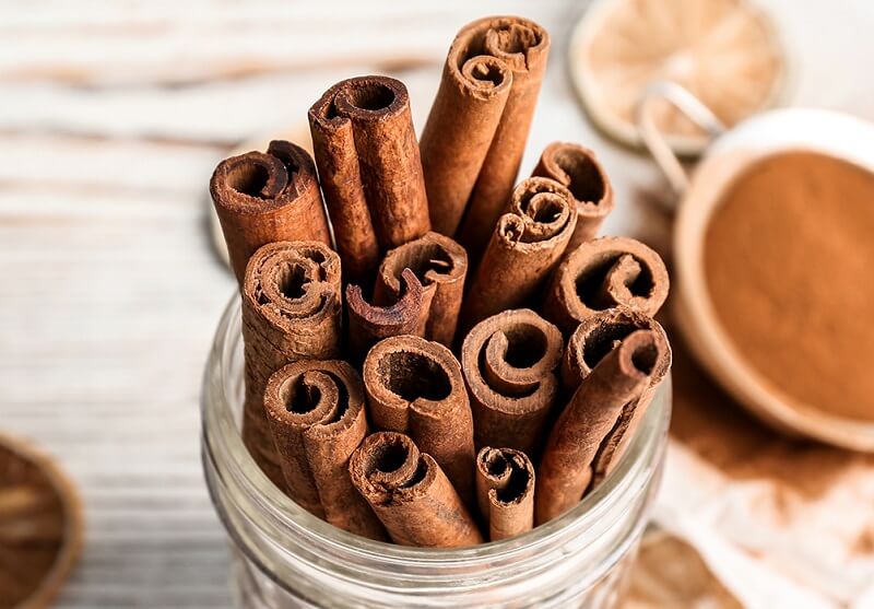 What is the Difference Between Cassia and Ceylon Cinnamon? | Chef Reader
