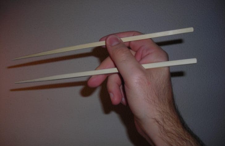 How to Eat Rice with Chopsticks | Chef Reader