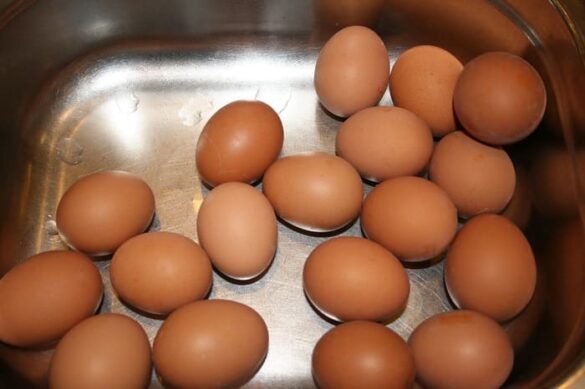 How to Store Hard-Boiled Eggs | Chef Reader