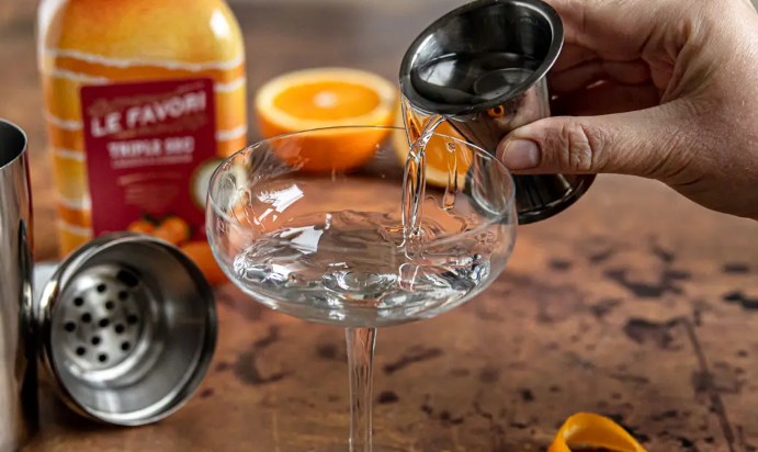 What Is Triple Sec/Curacao? 5 Brands And Alternatives | Chef Reader