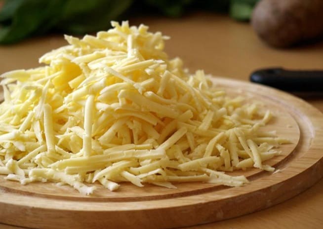 Grating Cheese Correctly – The Best Tips | Chef Reader