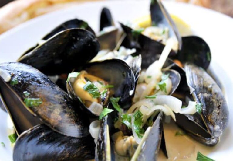 You Can Only Eat Mussels in Months With an “R” – Is That Correct ...