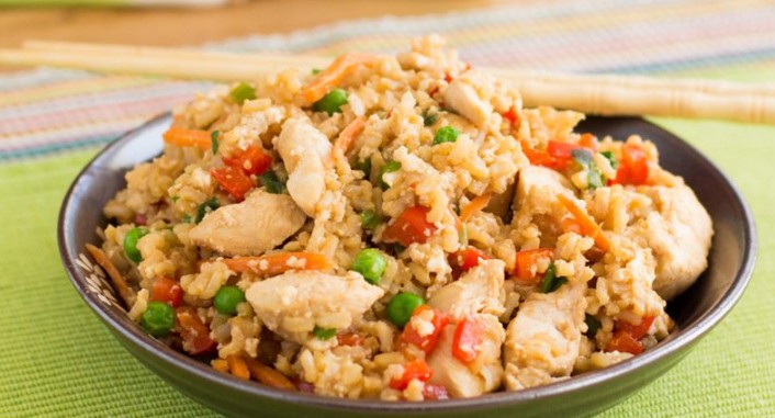 Discovering the Deliciousness of Chinese Chicken Fried Rice | Chef Reader