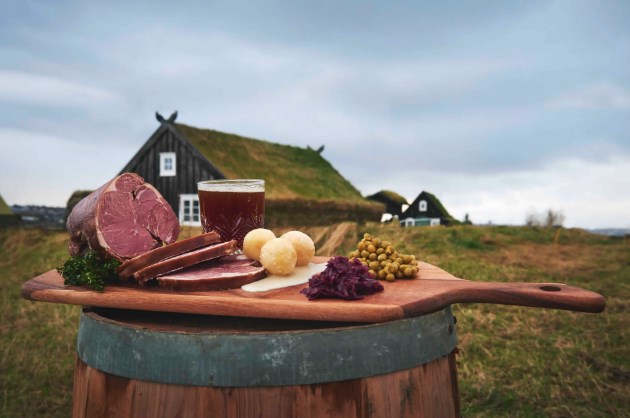 What are some traditional Icelandic drinks to try alongside street food ...