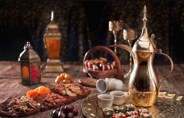 What are some traditional Emirati drinks to try alongside street food ...