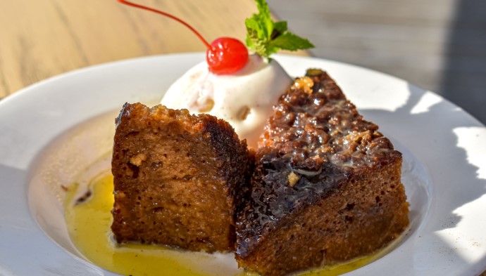 What are some traditional desserts in Grenada? | Chef Reader