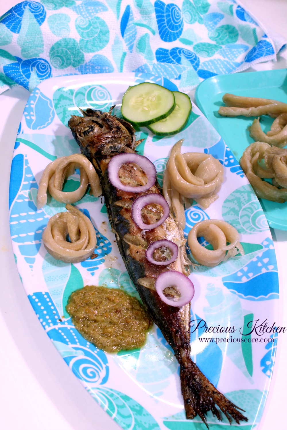 What are some traditional Cameroonian snacks or appetizers? | Chef Reader