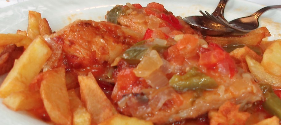 Pollo al Chilindrón: A Flavorful Spanish Classic | Chef Reader