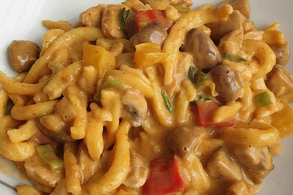 Delicious spaetzle pan in cream sauce | Chef Reader
