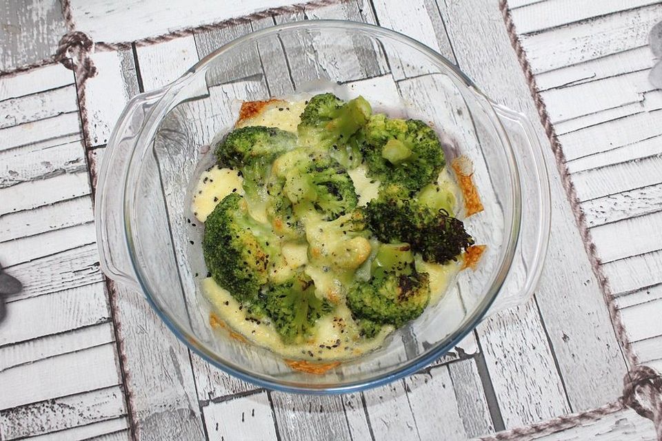 Broccoli with goat feta | Chef Reader