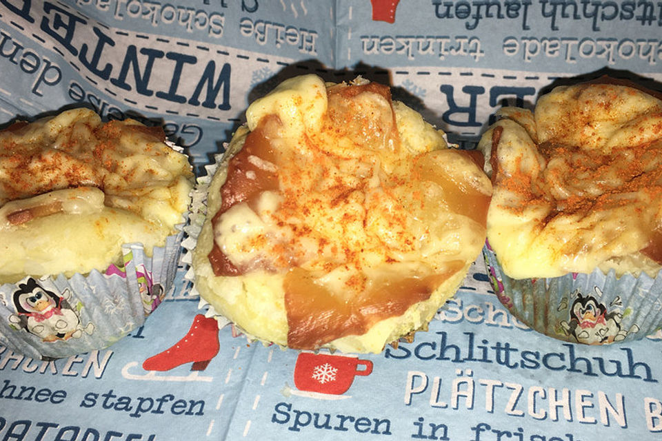 Puff pastry muffins with cheese filling | Chef Reader