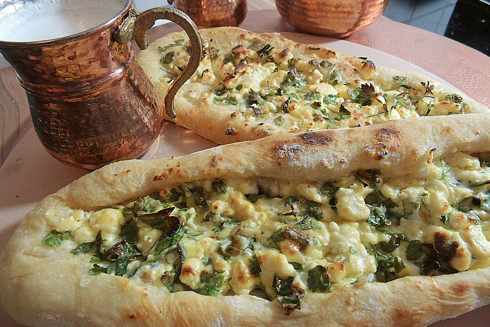 Pide from the pizza oven | Chef Reader