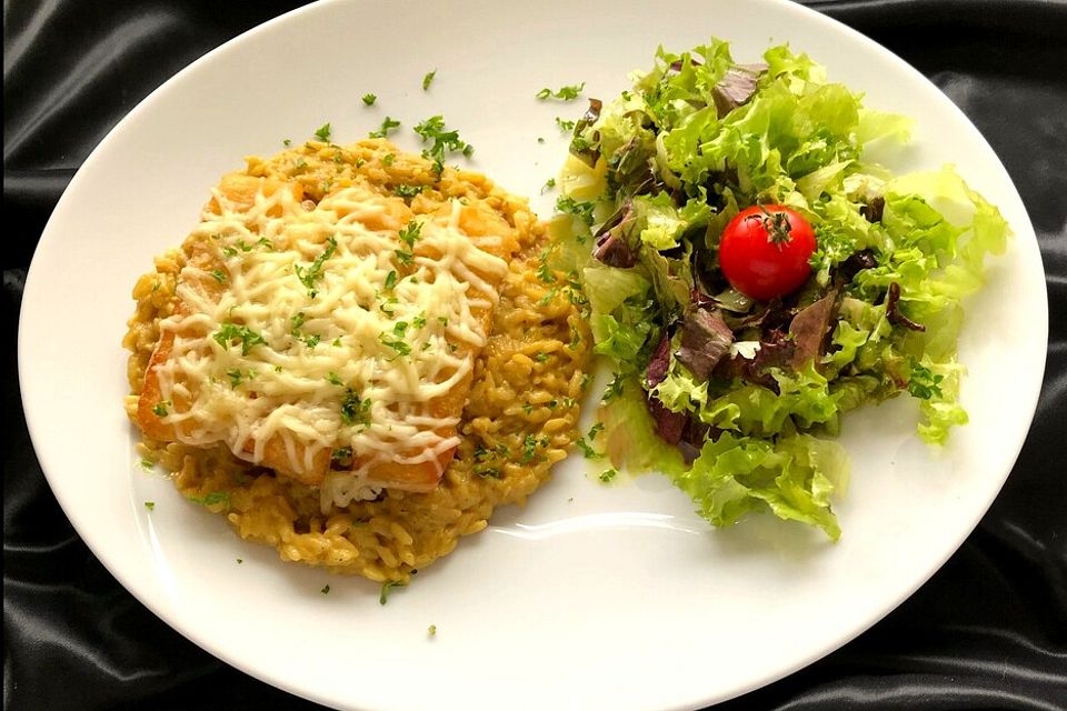 Baked fish fingers on onion rice | Chef Reader