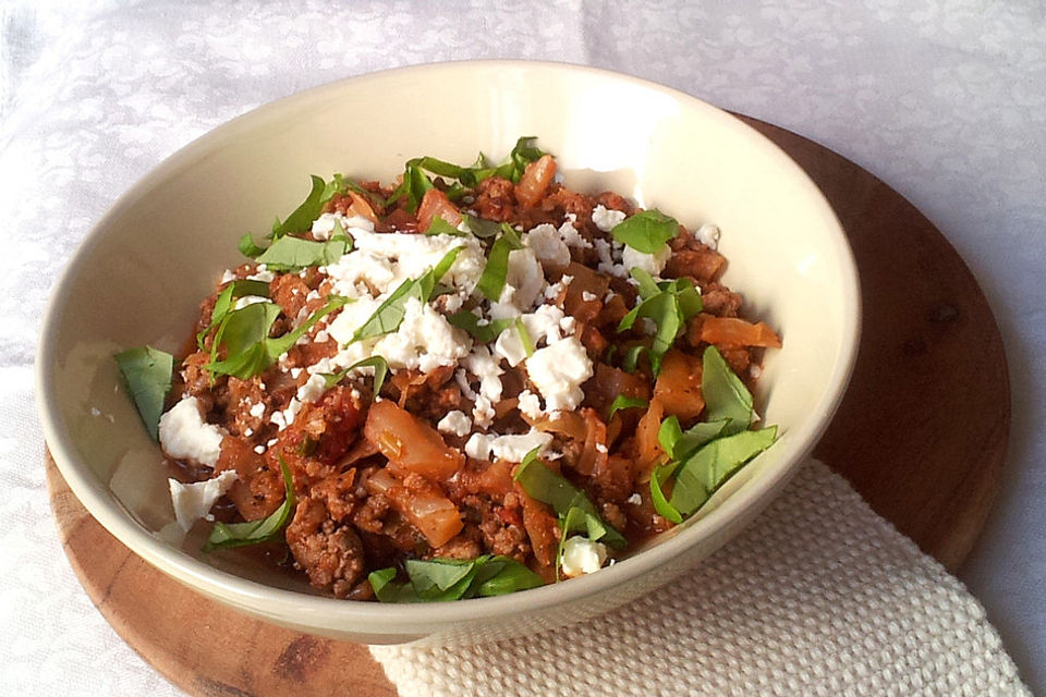Minced meat, feta and savoy cabbage pan | Chef Reader