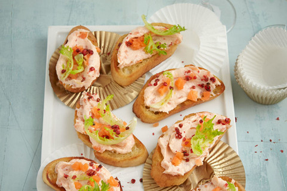 Canapés with salmon mousse | Chef Reader