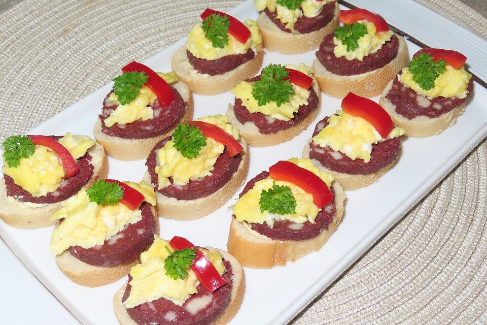 Canapés with black pudding rolls | Chef Reader