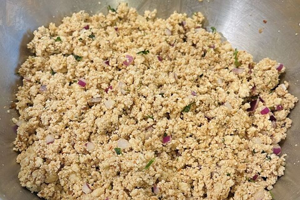 Vegan minced meat substitute made from tofu | Chef Reader