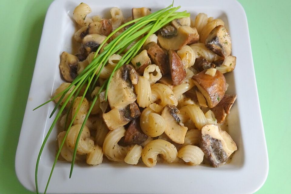 Ribbon pasta with mushroom sauce | Chef Reader