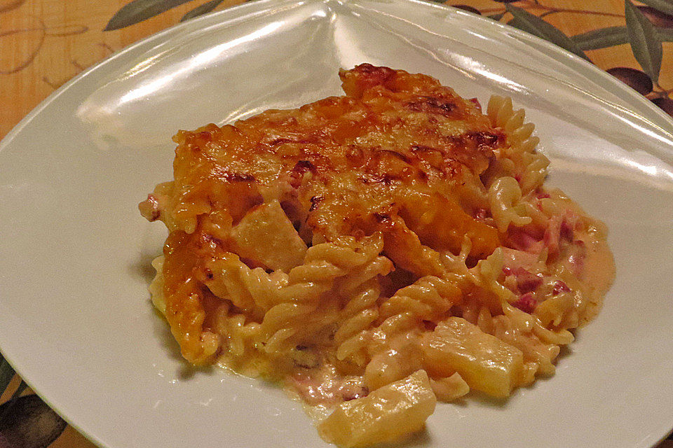 Spicy Hawaiian pasta bake | Chef Reader