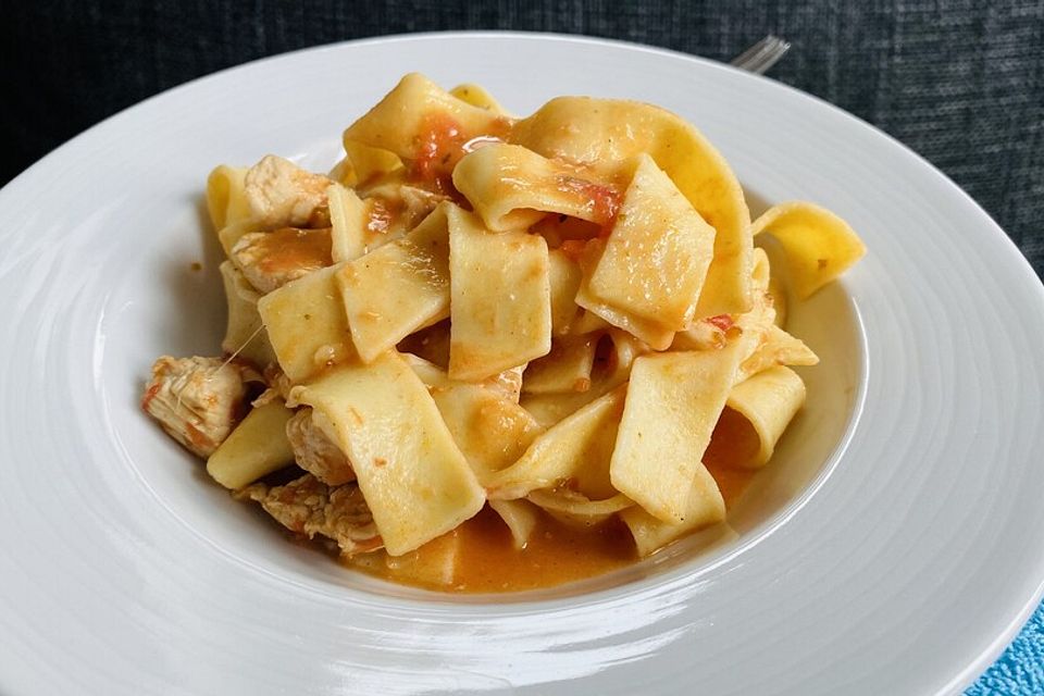 Creamy salsa ribbon pasta | Chef Reader