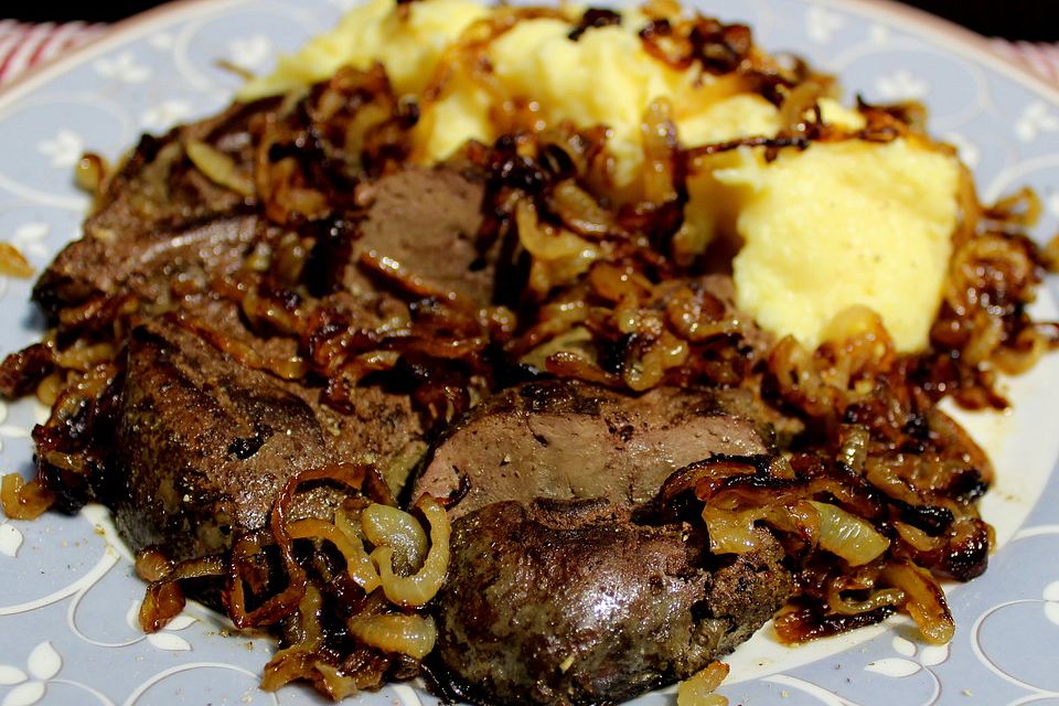 Turkey liver with onions | Chef Reader